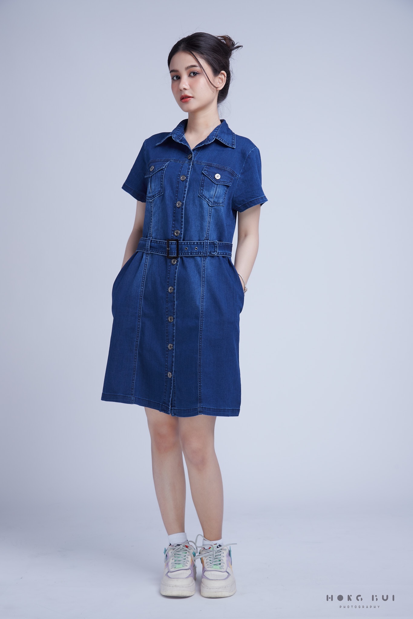 Chụp lookbook đầm jean cho nữ: Tạo phong cách độc đáo cho bộ sưu tập ...